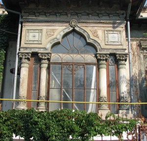 National-Romantic and Neo-Romanian Style House Windows in Bucharest (19 ...
